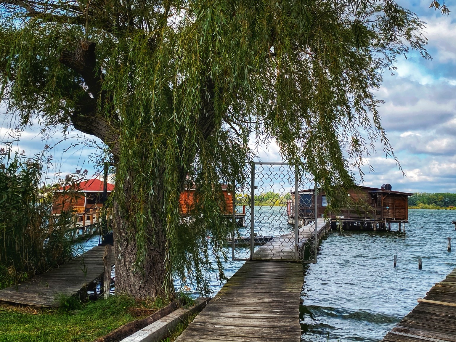Hungary’s Floating Houses: Lake Bakodi