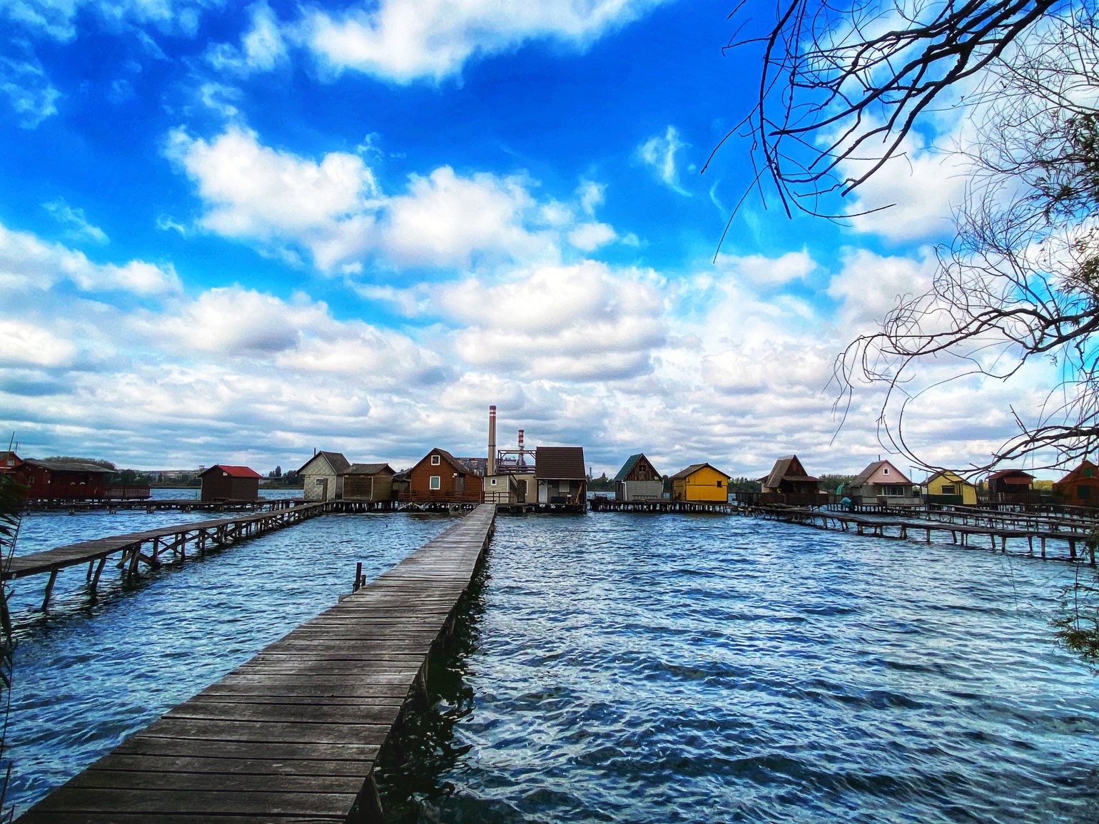 Hungary’s Floating Houses: Lake Bakodi